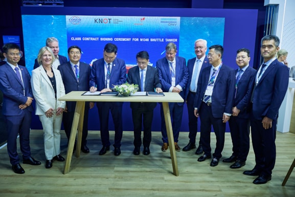 DNV and COSCO sign new class contract for methanol-ethanol ready KNOT ...