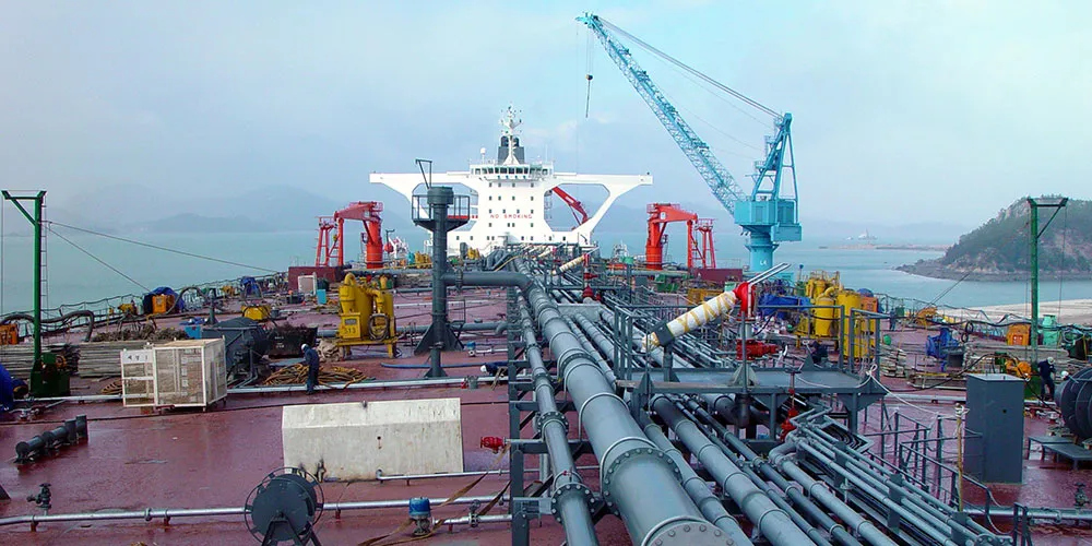 Safe offshore crane operations