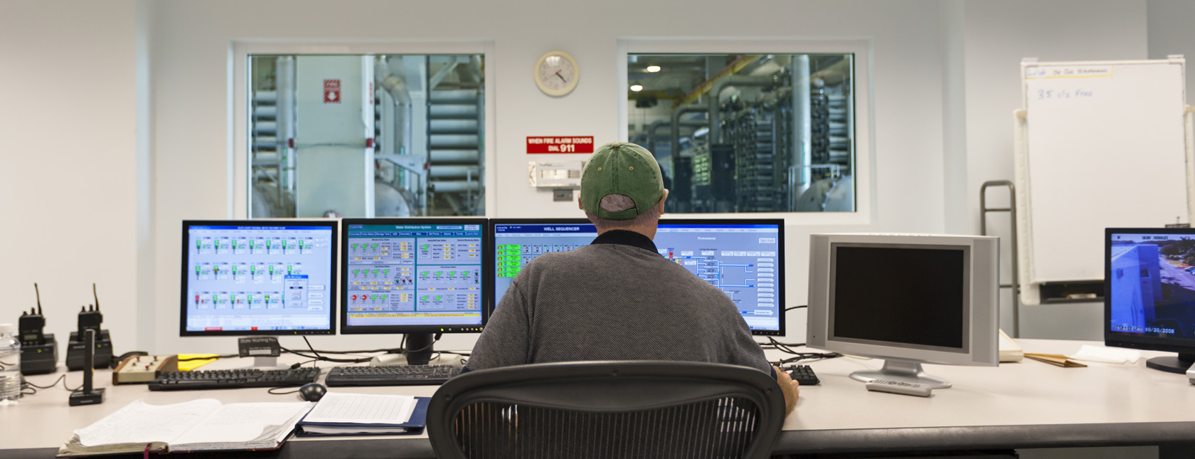 Simulation-based pipeline operator training